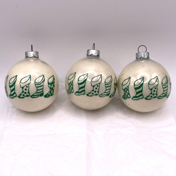 Shiny Brite | Holiday | Vintage Shiny Brite Green Stockings Stencil ...